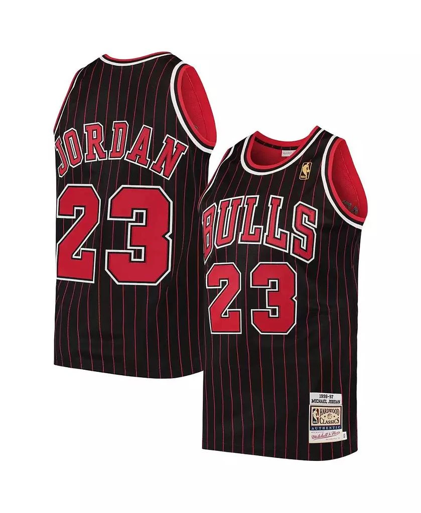Shop Men's Michael Jordan Black Chicago Bulls 1996/97 Hardwood Classics ...