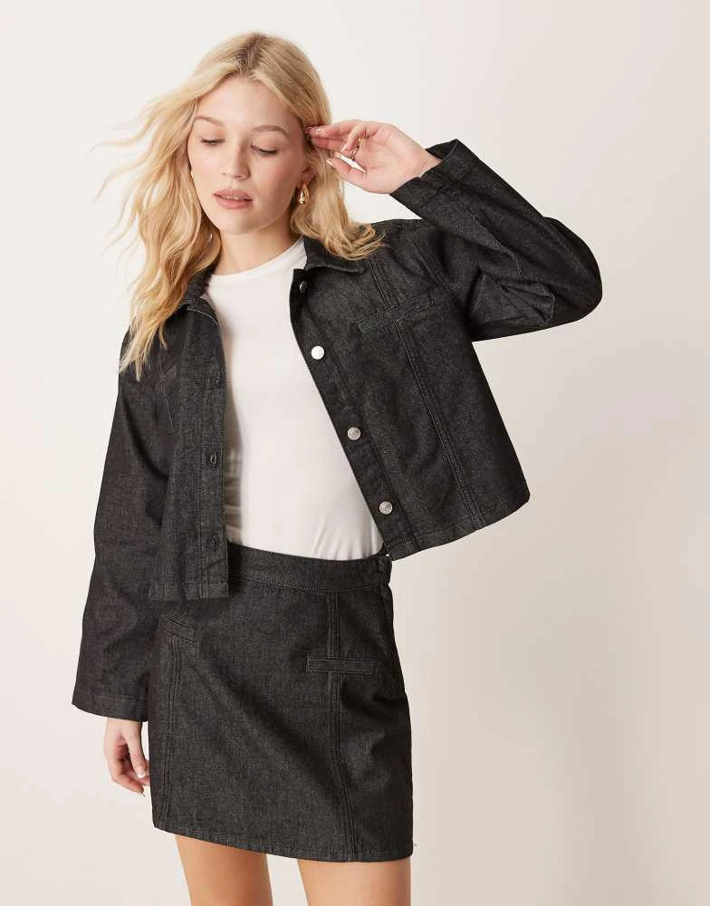 Shop ASOS DESIGN denim boxy fit cropped denim jacket in black on Sale ...
