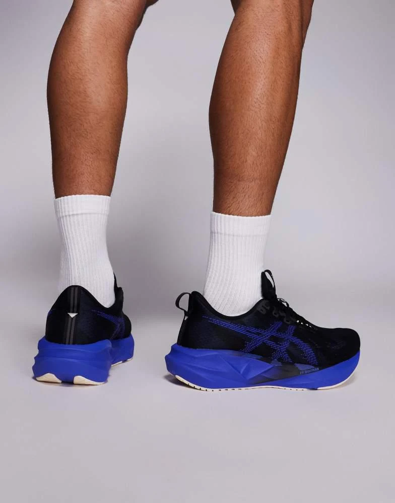 Asics Asics Novablast 5 trainers in black and blue - Free Shipping ...