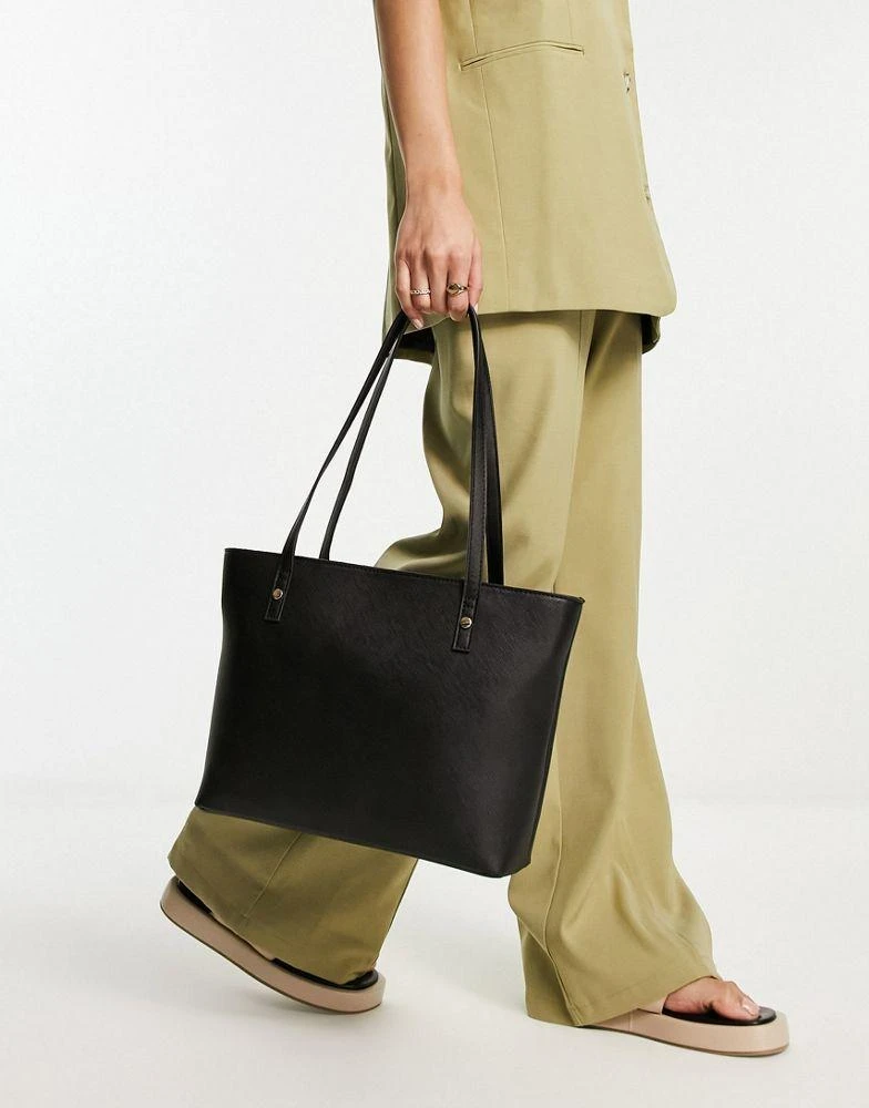 ASOS ASOS DESIGN easy tote bag in black - Tote Bags - BeyondStyle