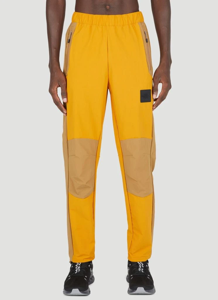 The North Face ightweight Shell Suit Pants - Tailored Pants - BeyondStyle