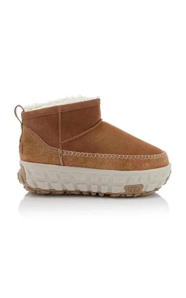 UGG UGG - Venture Daze Ultra Mini Sheepskin Platform Ankle Boots - Tan ...