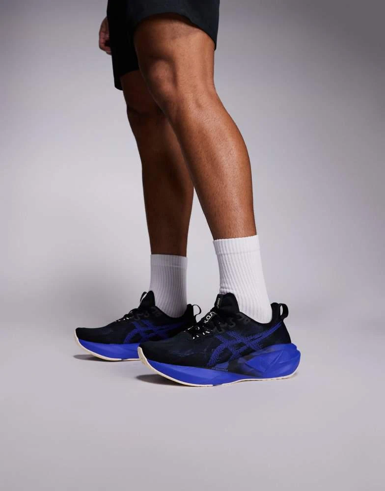 Asics Asics Novablast 5 trainers in black and blue - Free Shipping ...